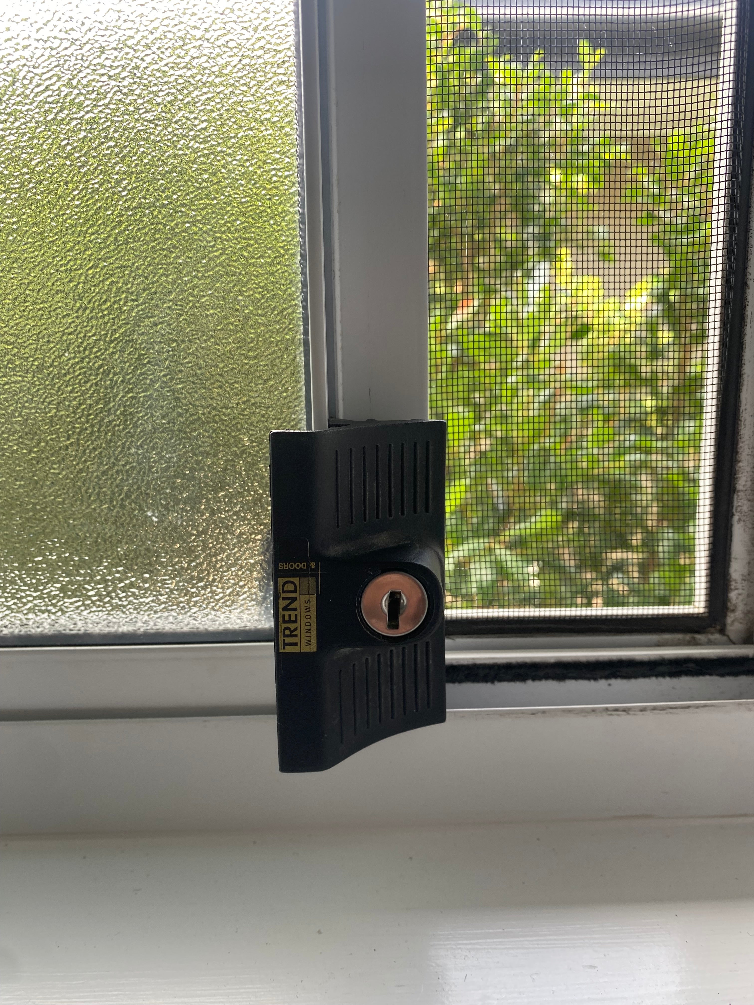 Sliding window handle - Trend, Vincent windows - keyed – Mr Windows AU