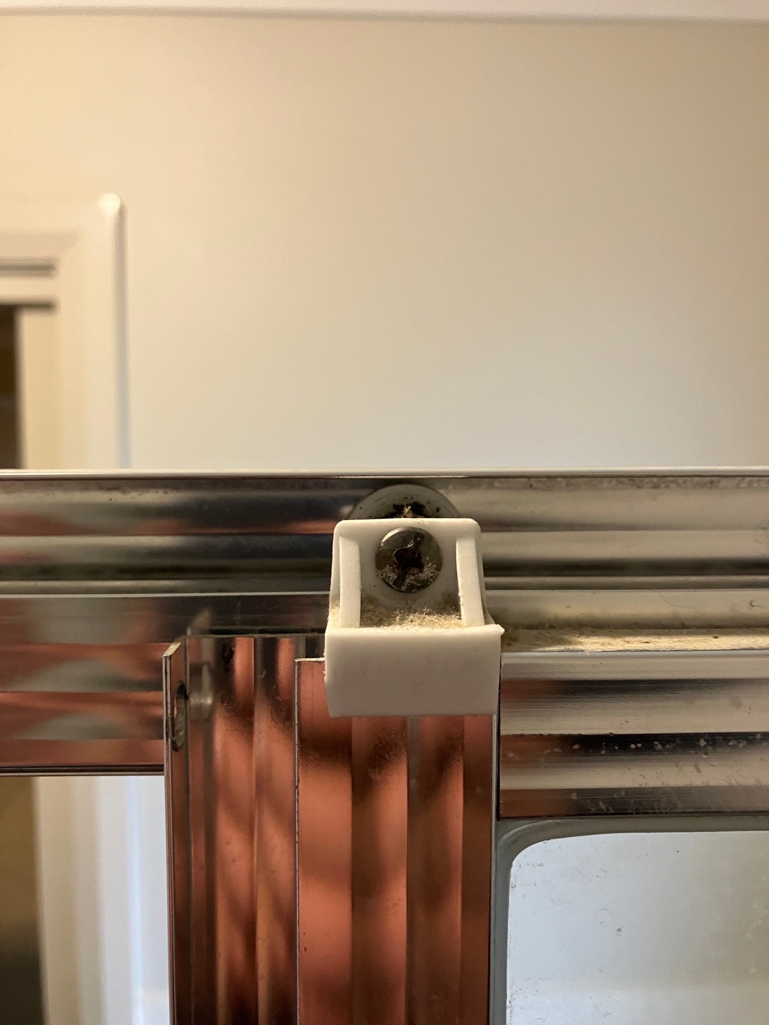 Kendron shower brackets - LH & RH set - White – Mr Windows AU